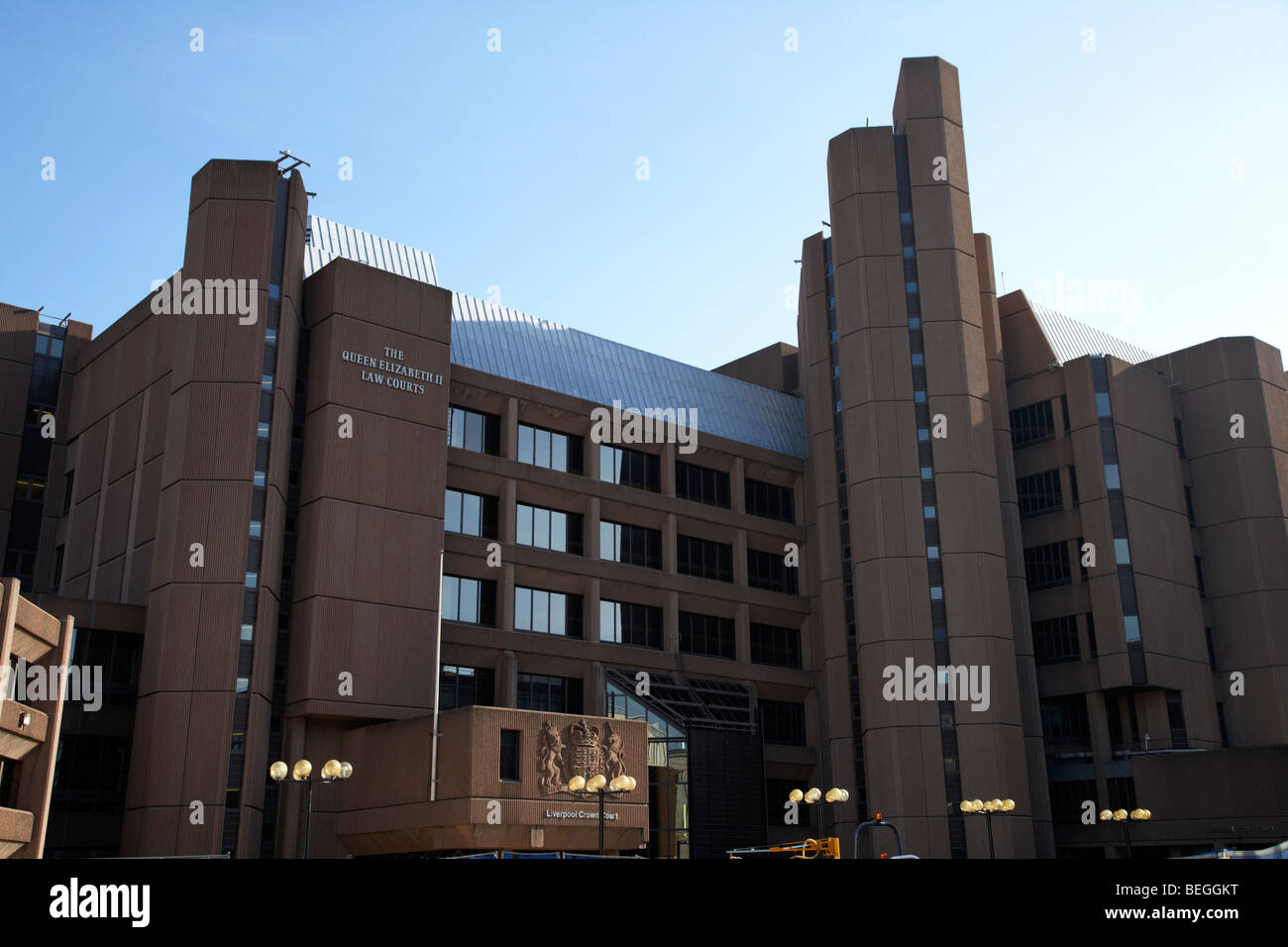 Liverpool Crown Court in the Queen Elizabeth II law courts building in ...