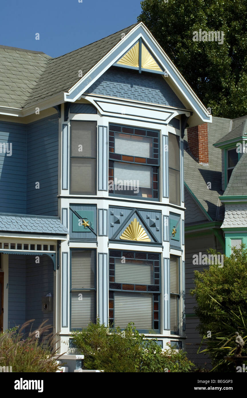 Victorian neighborhoods hi-res stock photography and images - Alamy