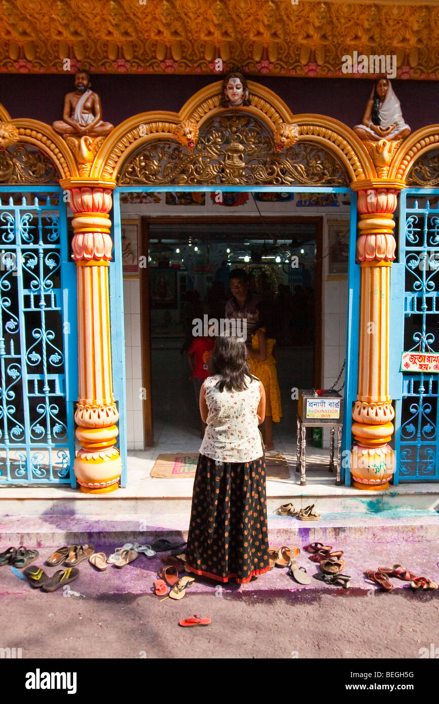 Hindu Temple on Hindu Street in Old Dhaka Bangladesh Stock Photo - Alamy