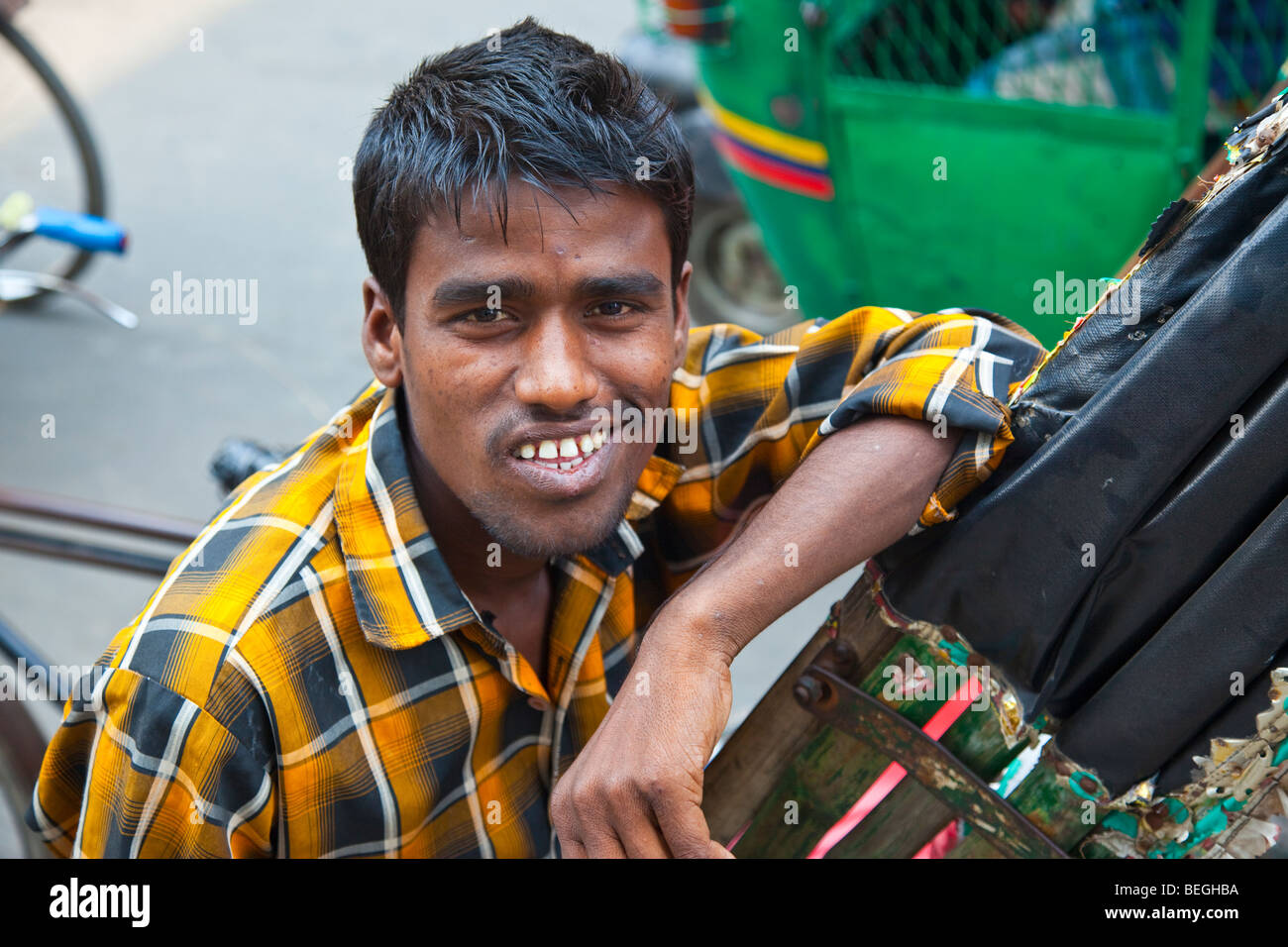Rickshaw driver in Old Dhaka Bangladesh Stock Photo - Alamy