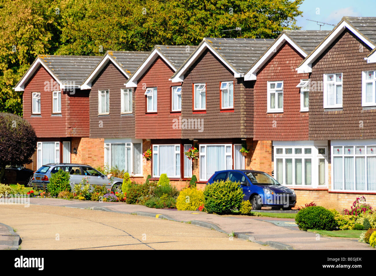 Row of houses uk detached High Resolution Stock Photography and Images ...