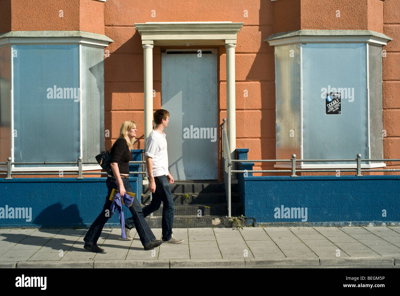 Shut Down Pub Wales High Resolution Stock Photography and Images - Alamy