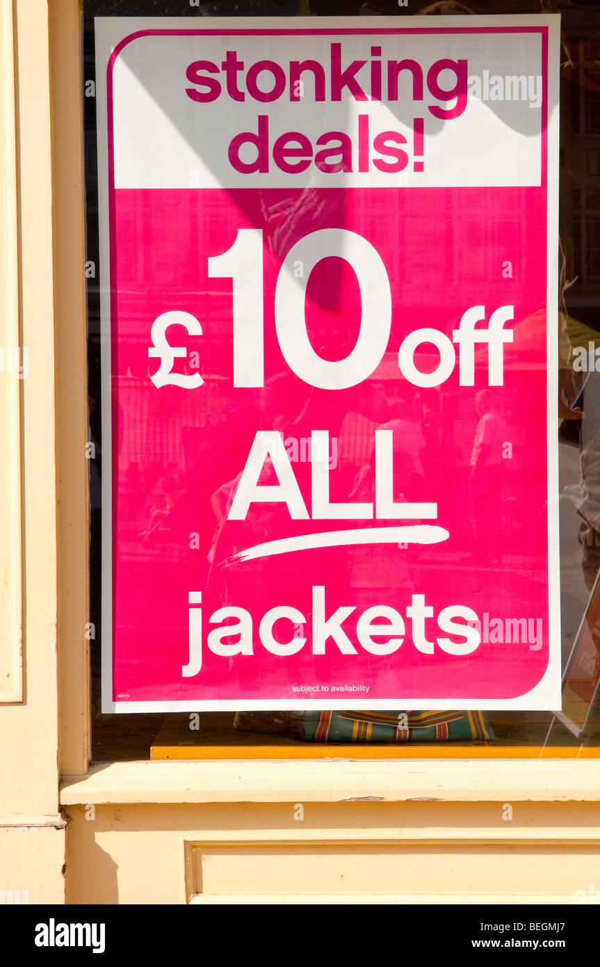 Clothing sale signs shop window hi-res stock photography and images - Alamy