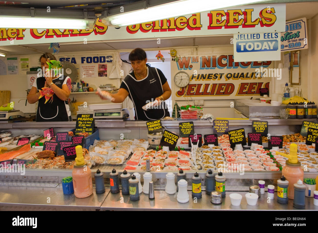 Eels for sale in a street market hi-res stock photography and images ...
