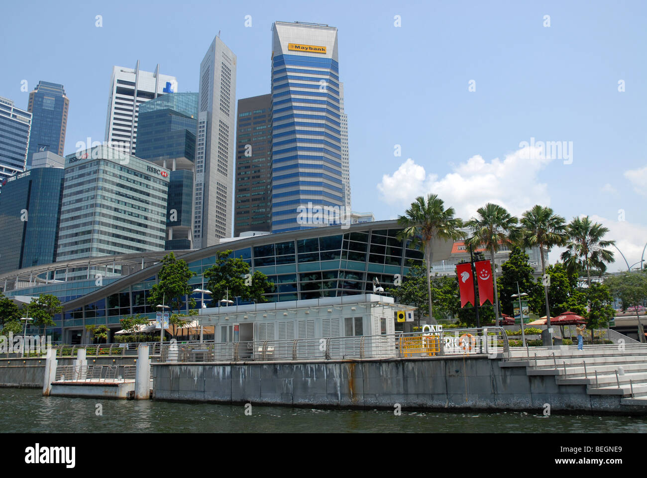 One Fullerton and city skyline, Singapore Stock Photo - Alamy