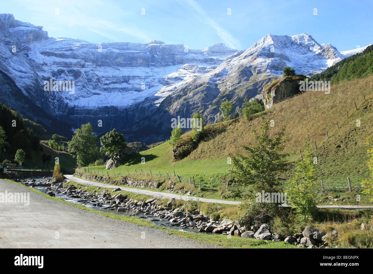 Spain pyrenees mountain peak hi-res stock photography and images - Alamy
