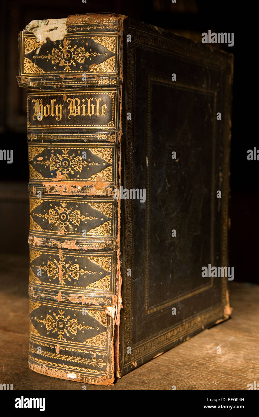 Leather bible spine hi-res stock photography and images - Alamy
