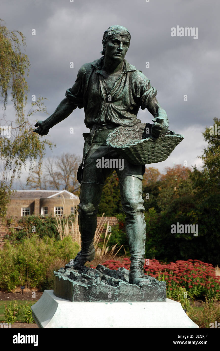 The sower statue hi-res stock photography and images - Alamy