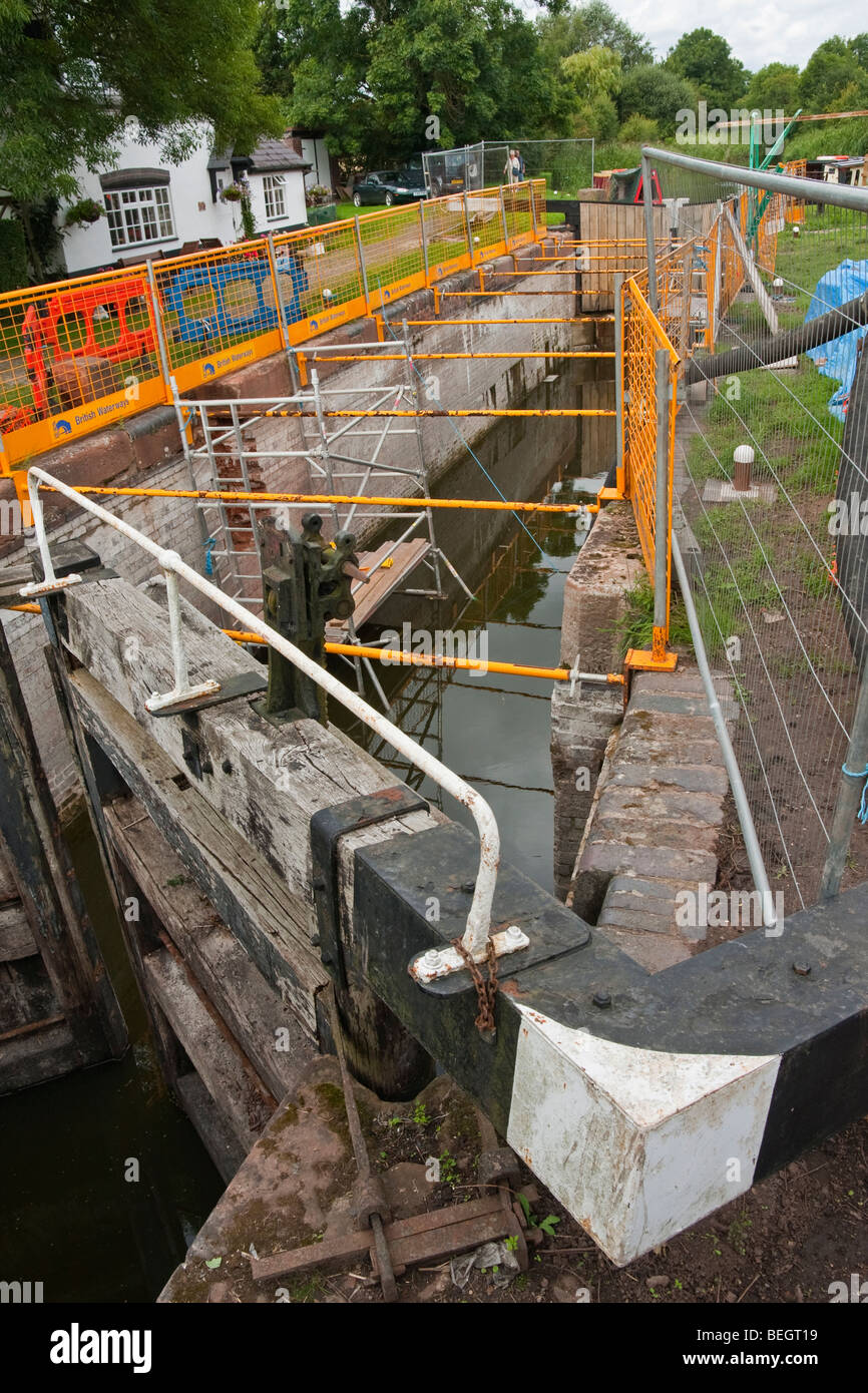 Droitwich canal hi-res stock photography and images - Alamy