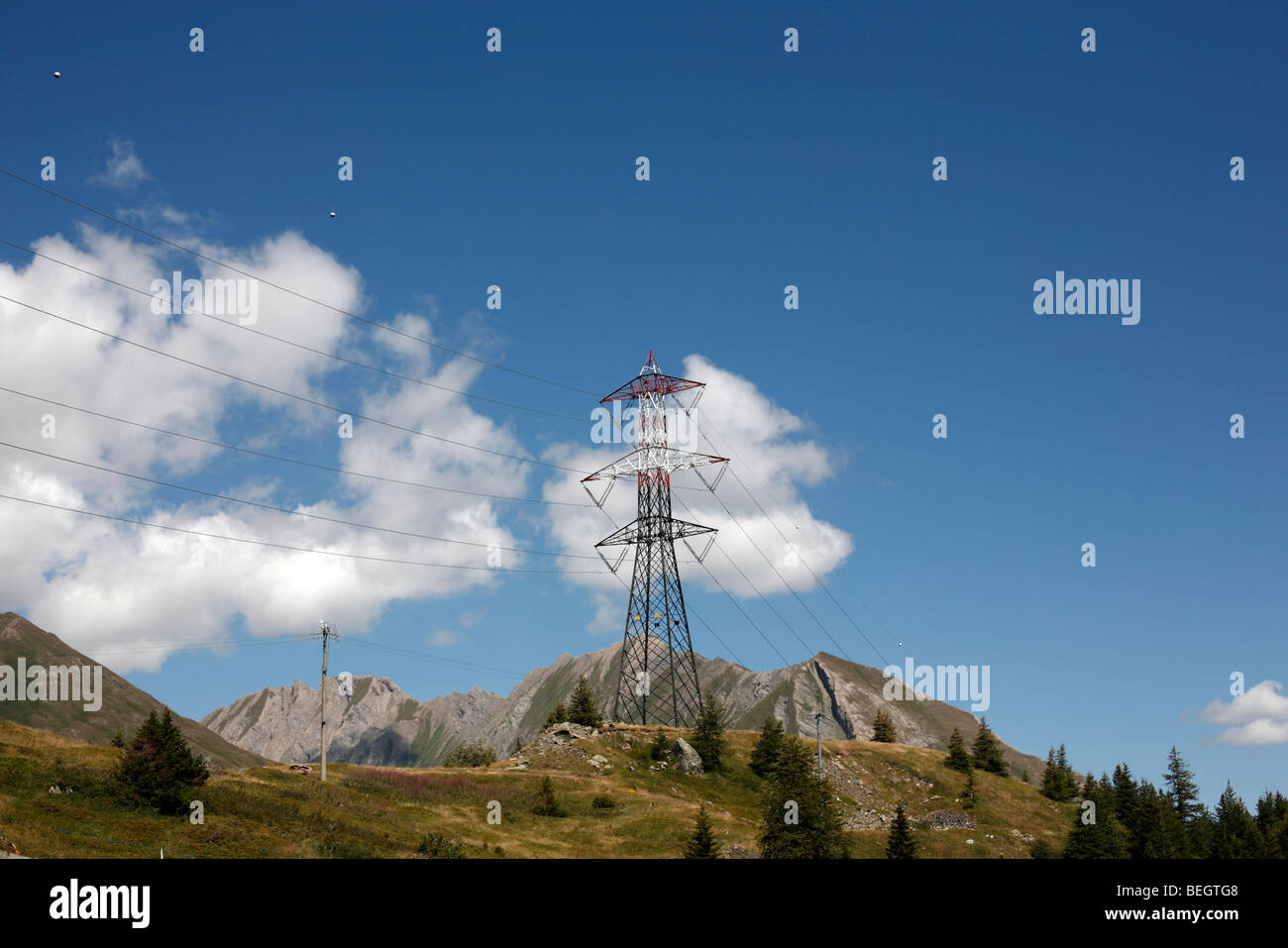 Powerline pass hi-res stock photography and images - Alamy