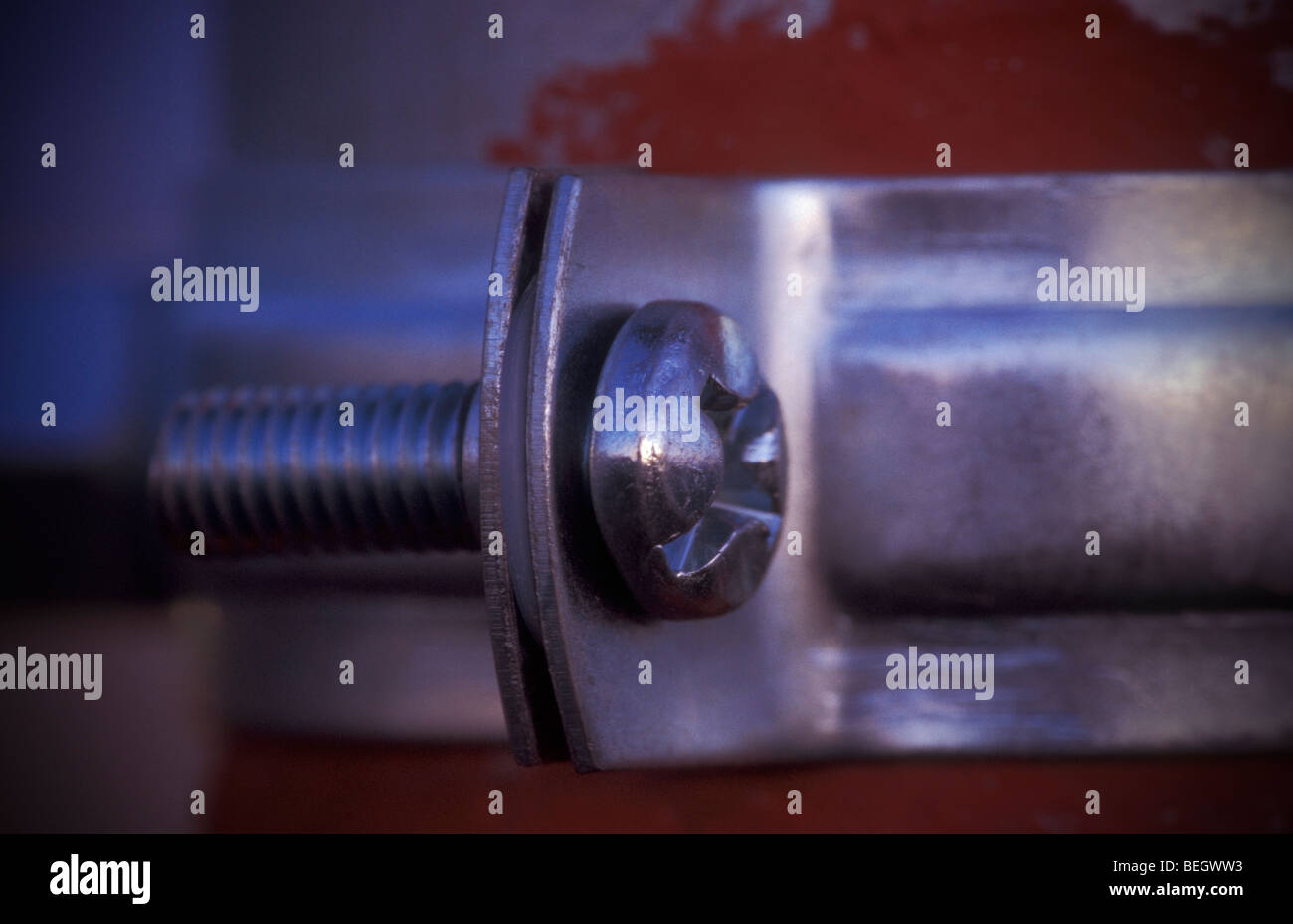 Screw bracket hi-res stock photography and images - Alamy
