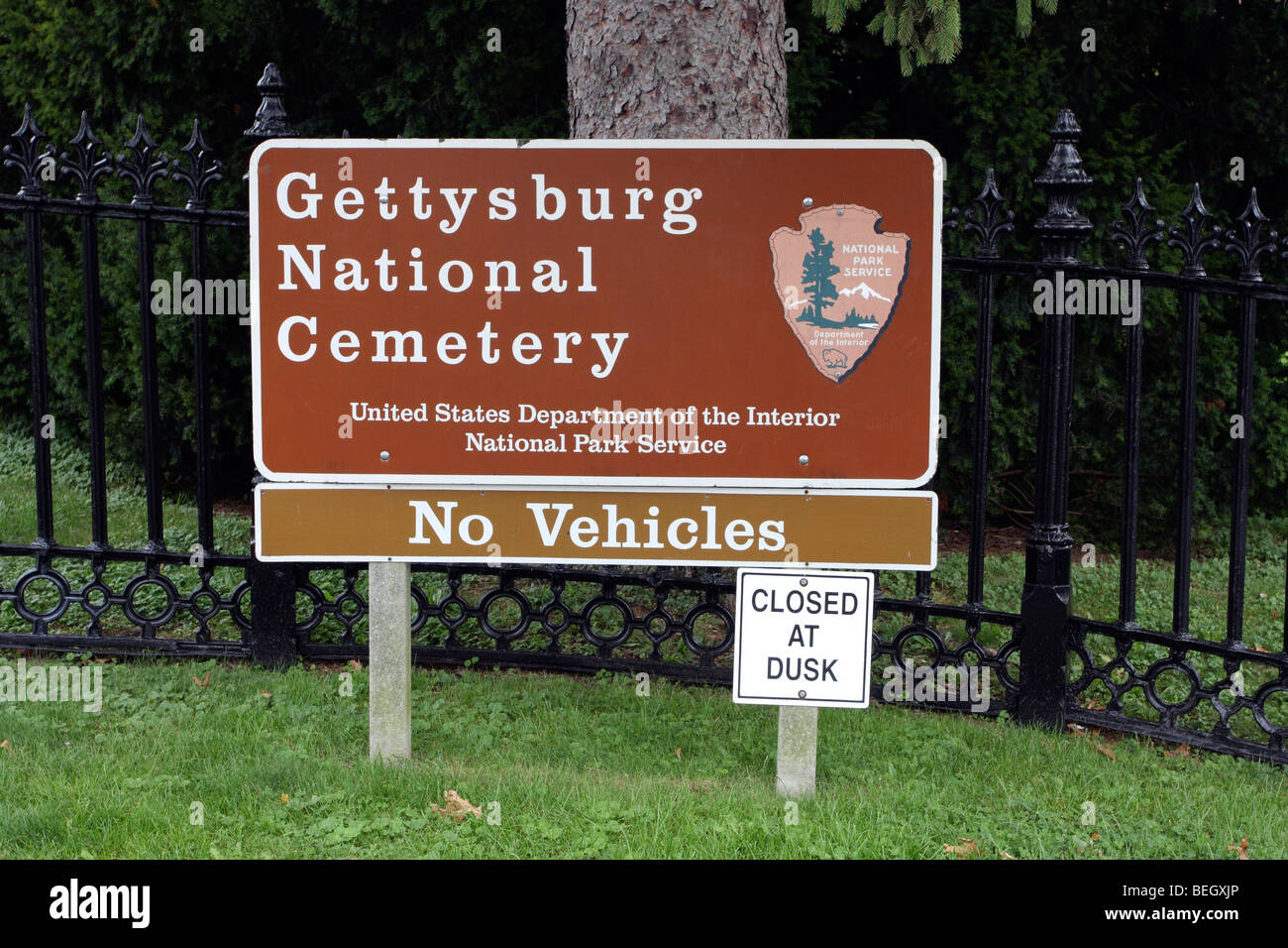 Entrance Sign to Gettysburg National Cemetery Stock Photo - Alamy