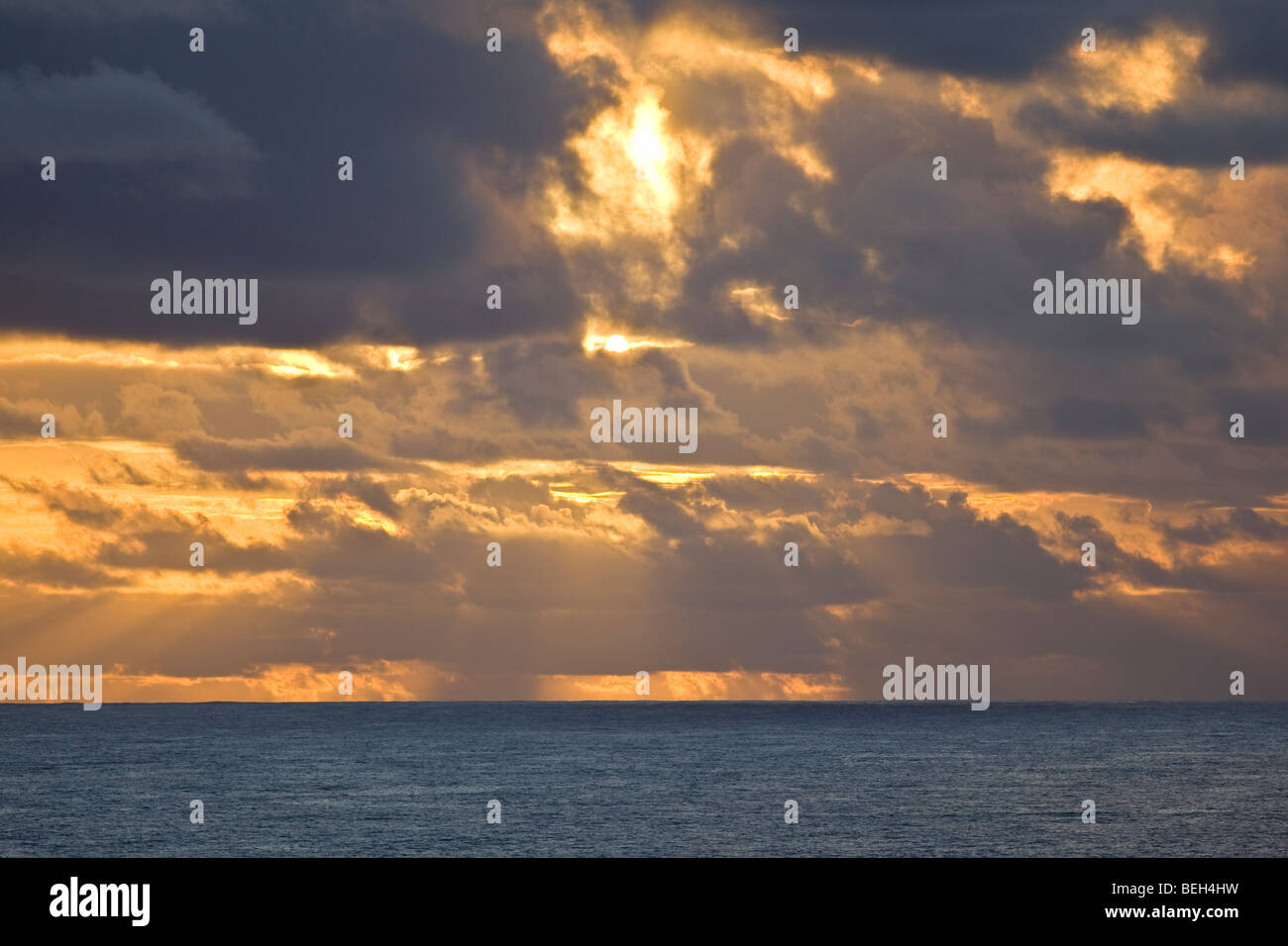 Ocean rise atoll hi-res stock photography and images - Alamy