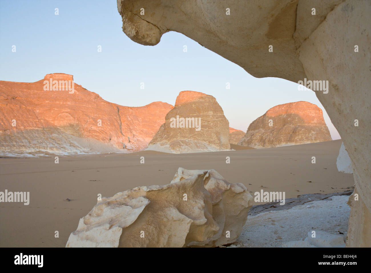 Rock Arch in White Desert National Park, Libyan Desert, Egypt Stock ...