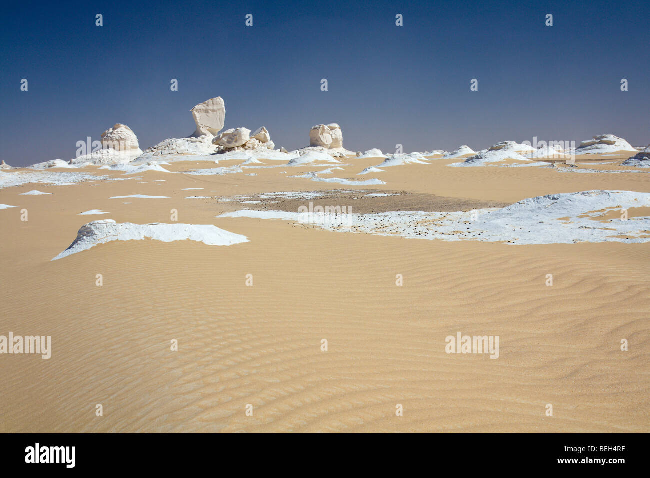 Landscape in White Desert National Park, Libyan Desert, Egypt Stock ...