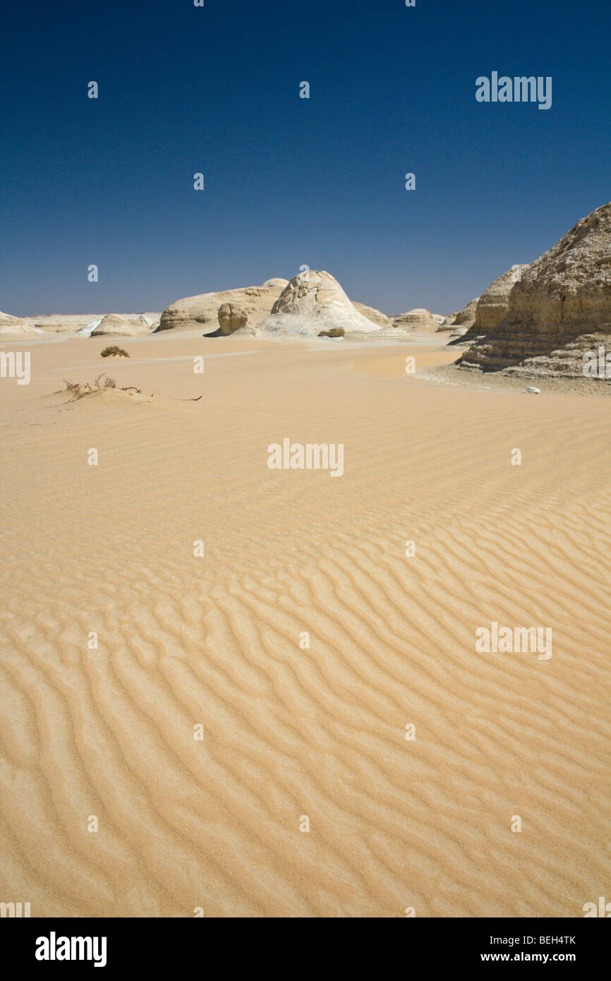 Landscape in White Desert National Park, Libyan Desert, Egypt Stock ...