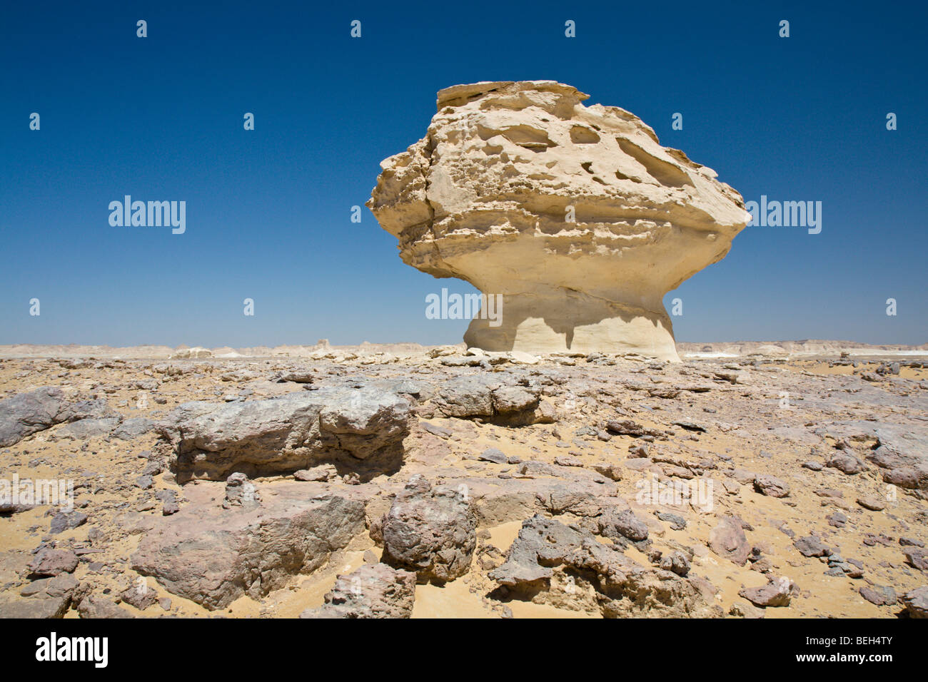 Rocks of Chalk Stone in White Desert National Park, Libyan Desert ...