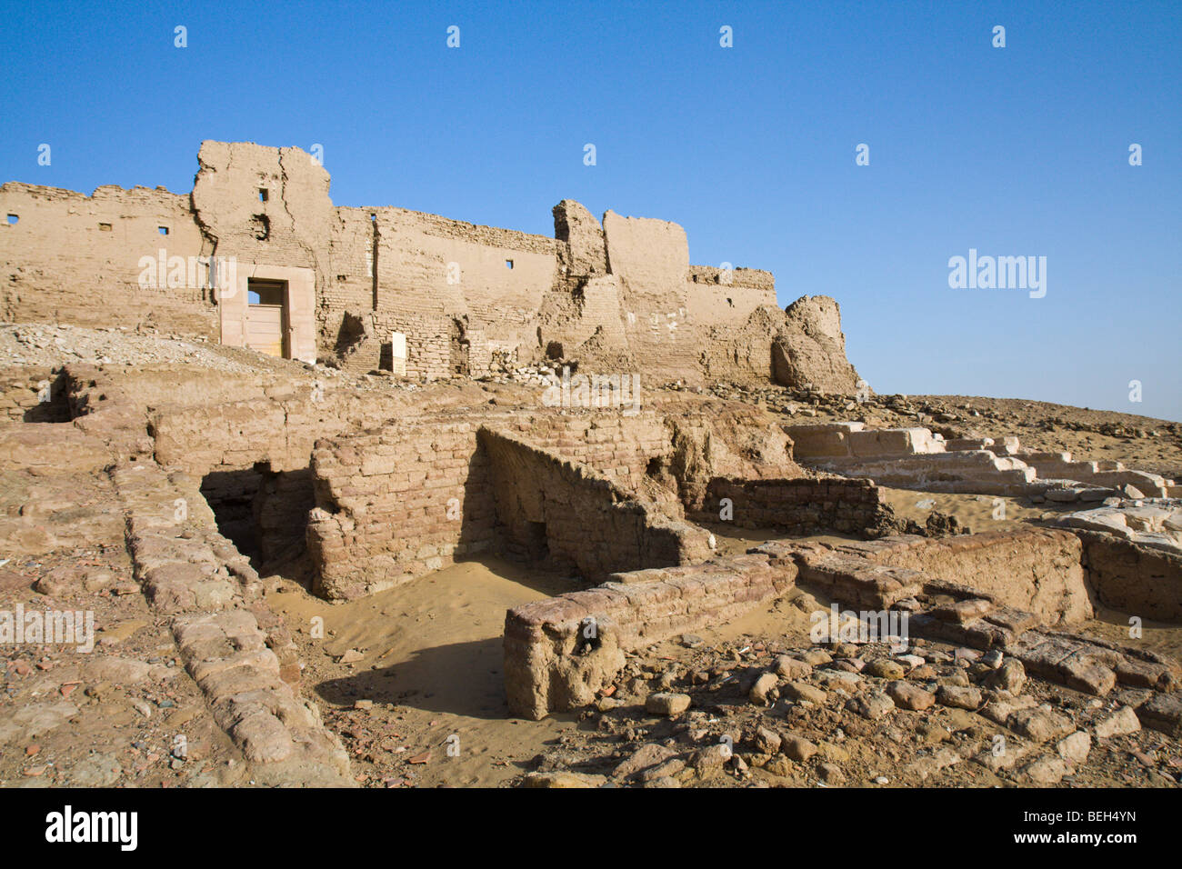 Ruins of El-Ghweita Temple in Charga Oasis, Libyan Desert, Egypt Stock ...