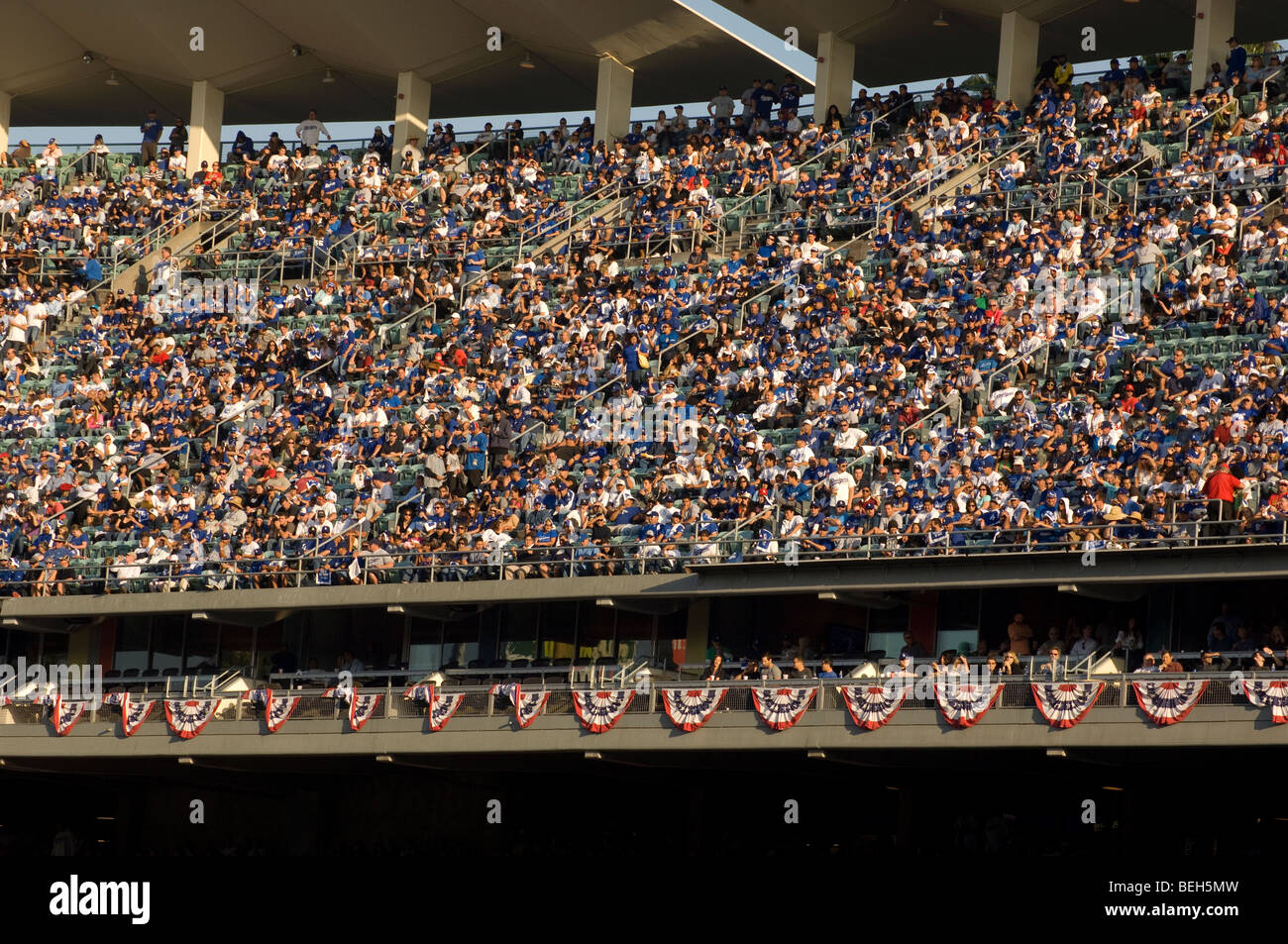 Stadium seats fans hi-res stock photography and images - Alamy