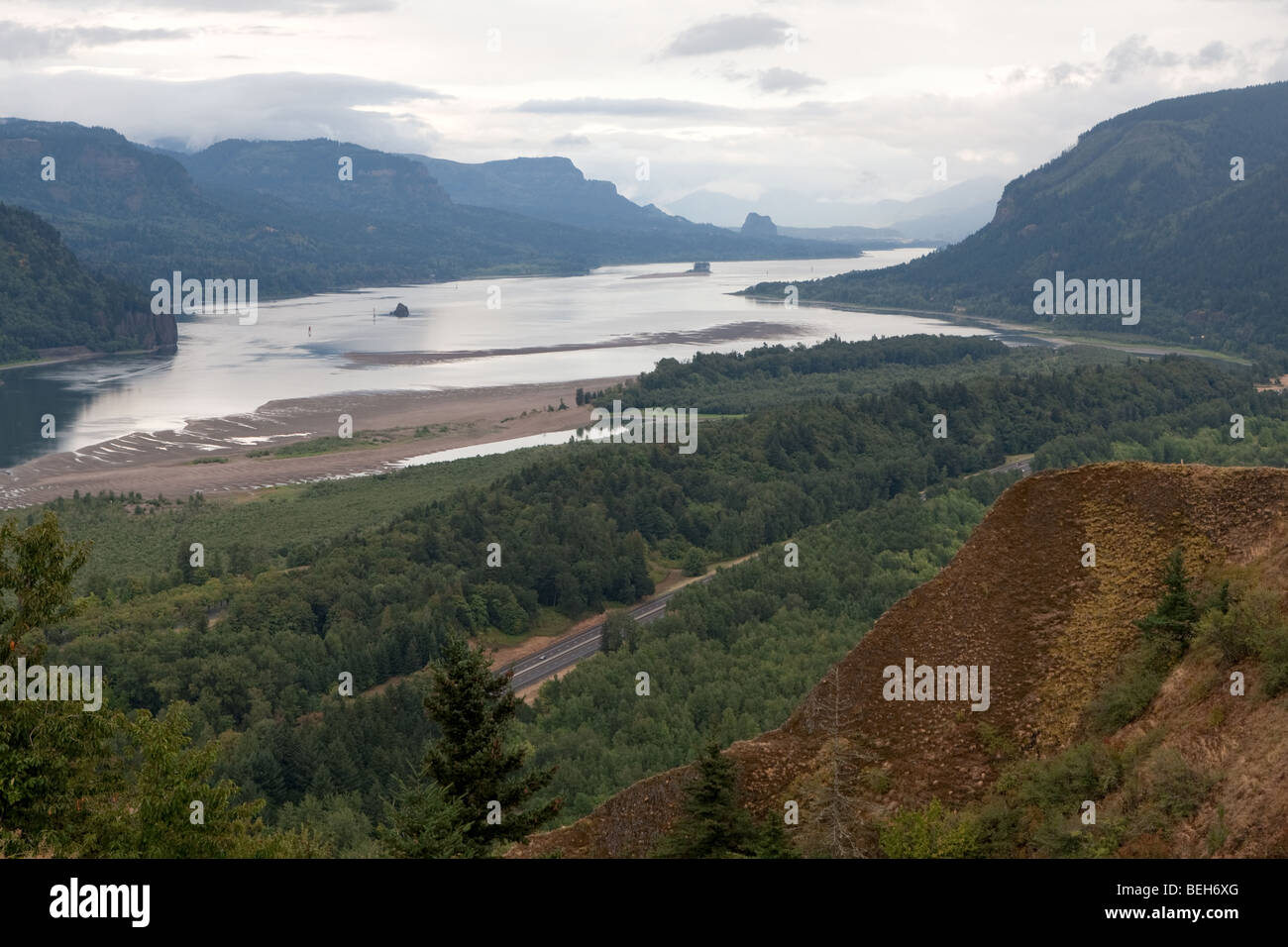 Views of Columbia River from Vista House, Oregon, USA Stock Photo - Alamy