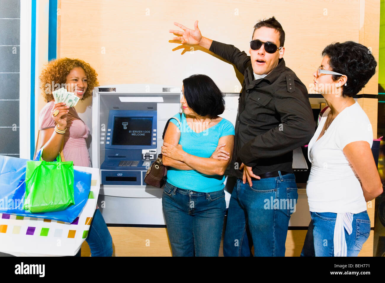 Line atm group people hi-res stock photography and images - Alamy
