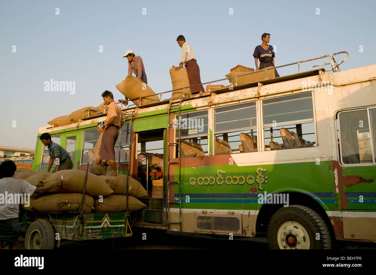 Myanmar bus station hi-res stock photography and images - Alamy