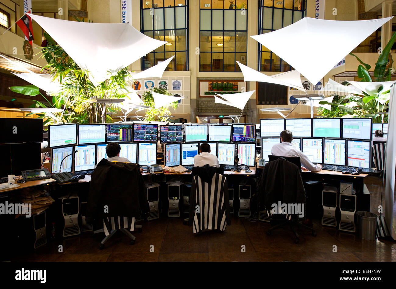 Stock exchange hi-res stock photography and images - Alamy