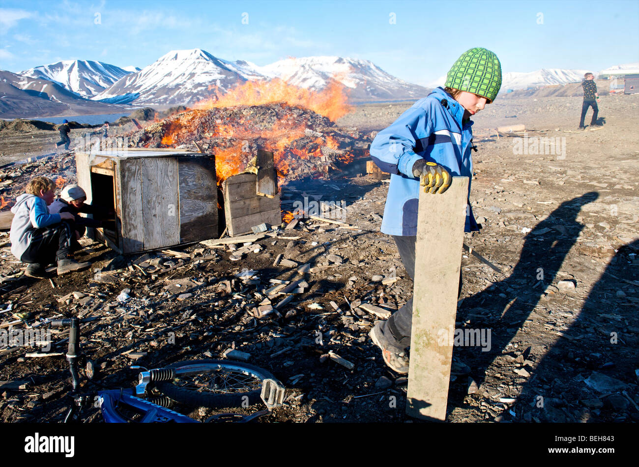 Midsummer bonfire norway hi-res stock photography and images - Alamy