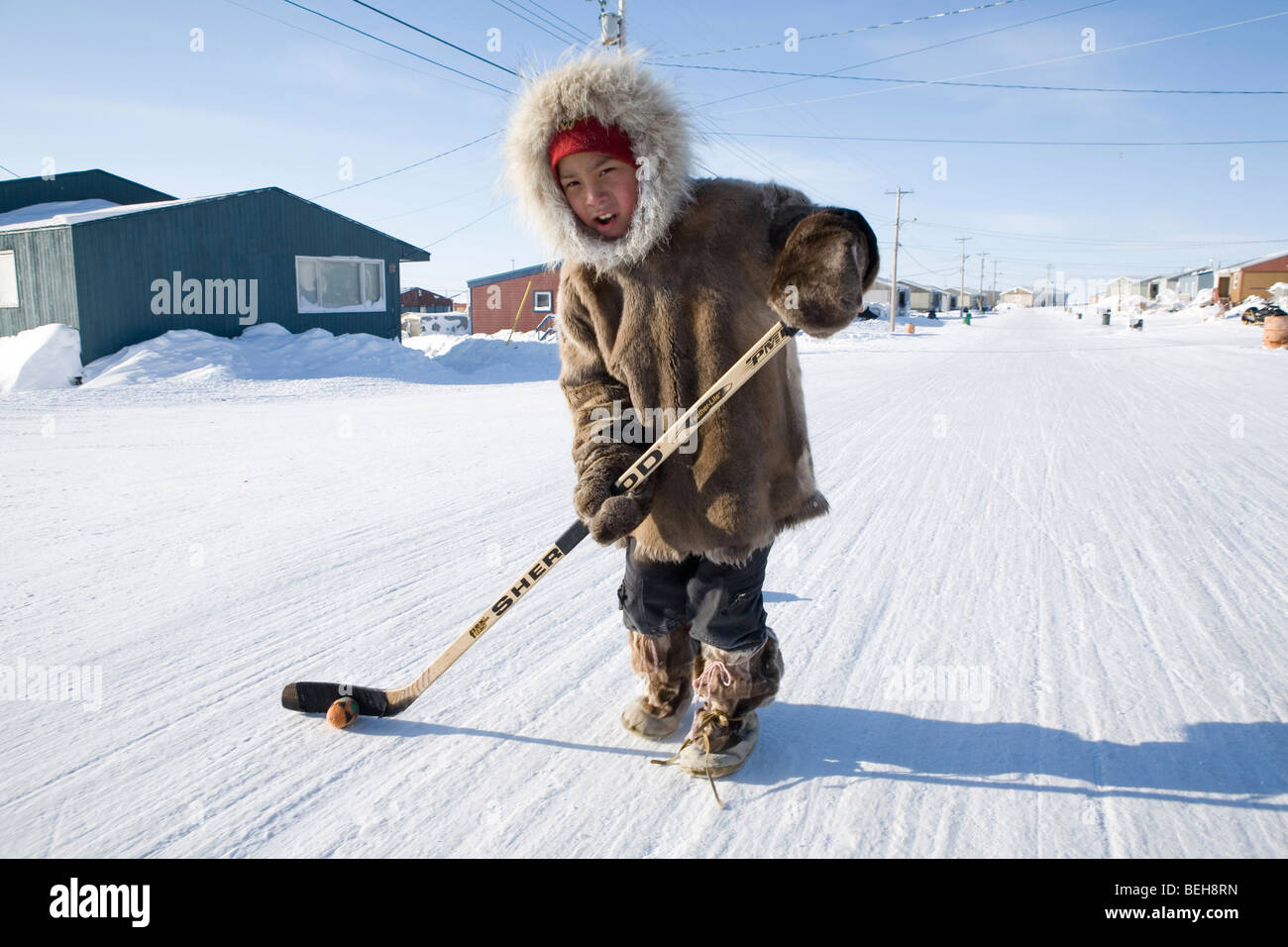 Inuit people furs cold hi-res stock photography and images - Alamy