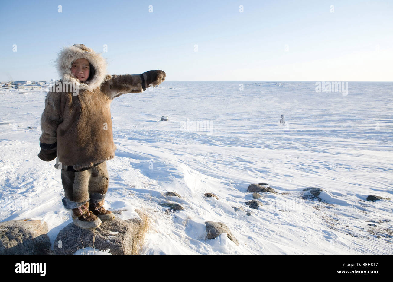 Inuit child animal hi-res stock photography and images - Alamy