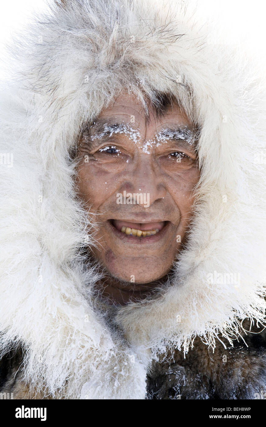 Inuit man laughing hi-res stock photography and images - Alamy