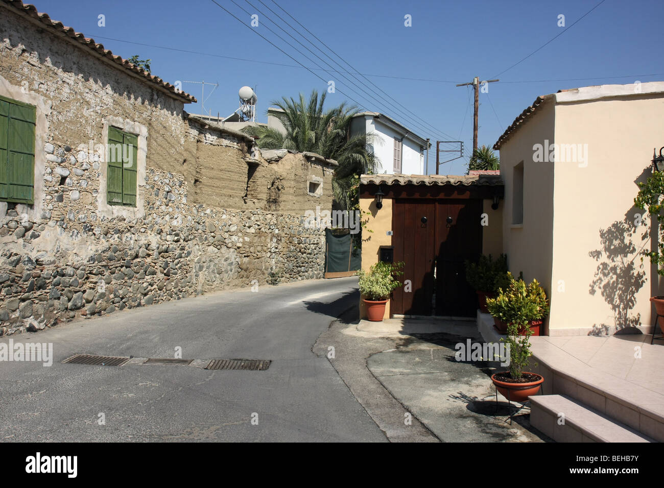 Street with houses in the small village of Pera, Cyprus Stock Photo - Alamy