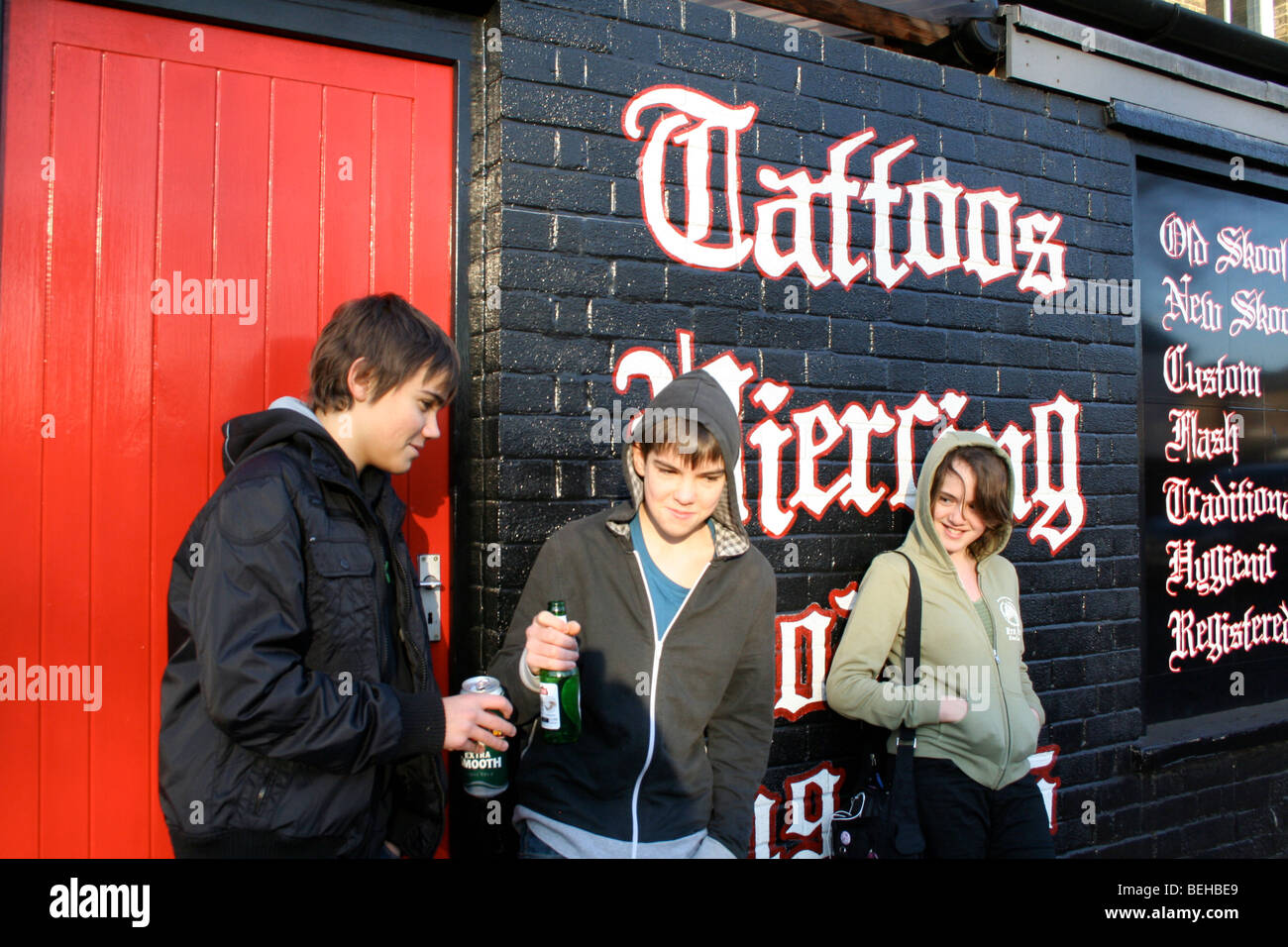three kids getting drunk Stock Photo - Alamy