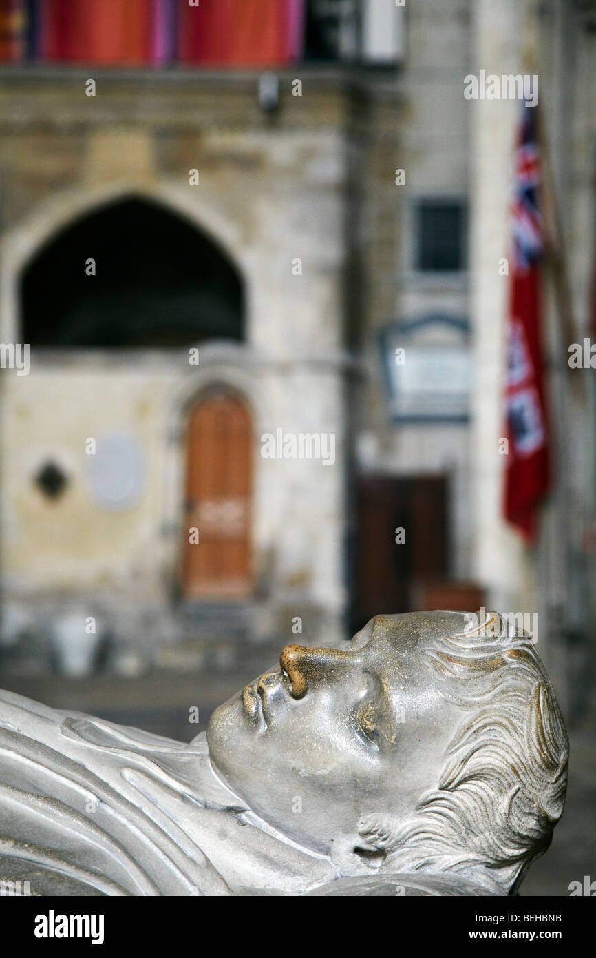 Samuel Wilberforce statue, Winchester cathedral Stock Photo - Alamy
