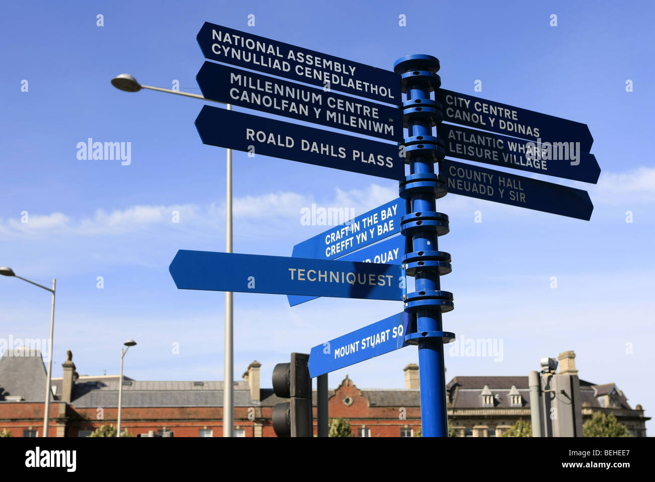 Bi Lingual Signs Stock Photos & Bi Lingual Signs Stock Images - Alamy