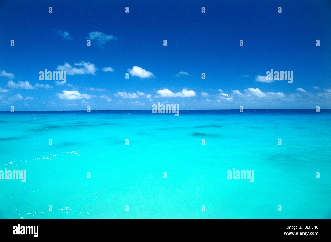 Bermuda blue lagoon hi-res stock photography and images - Alamy