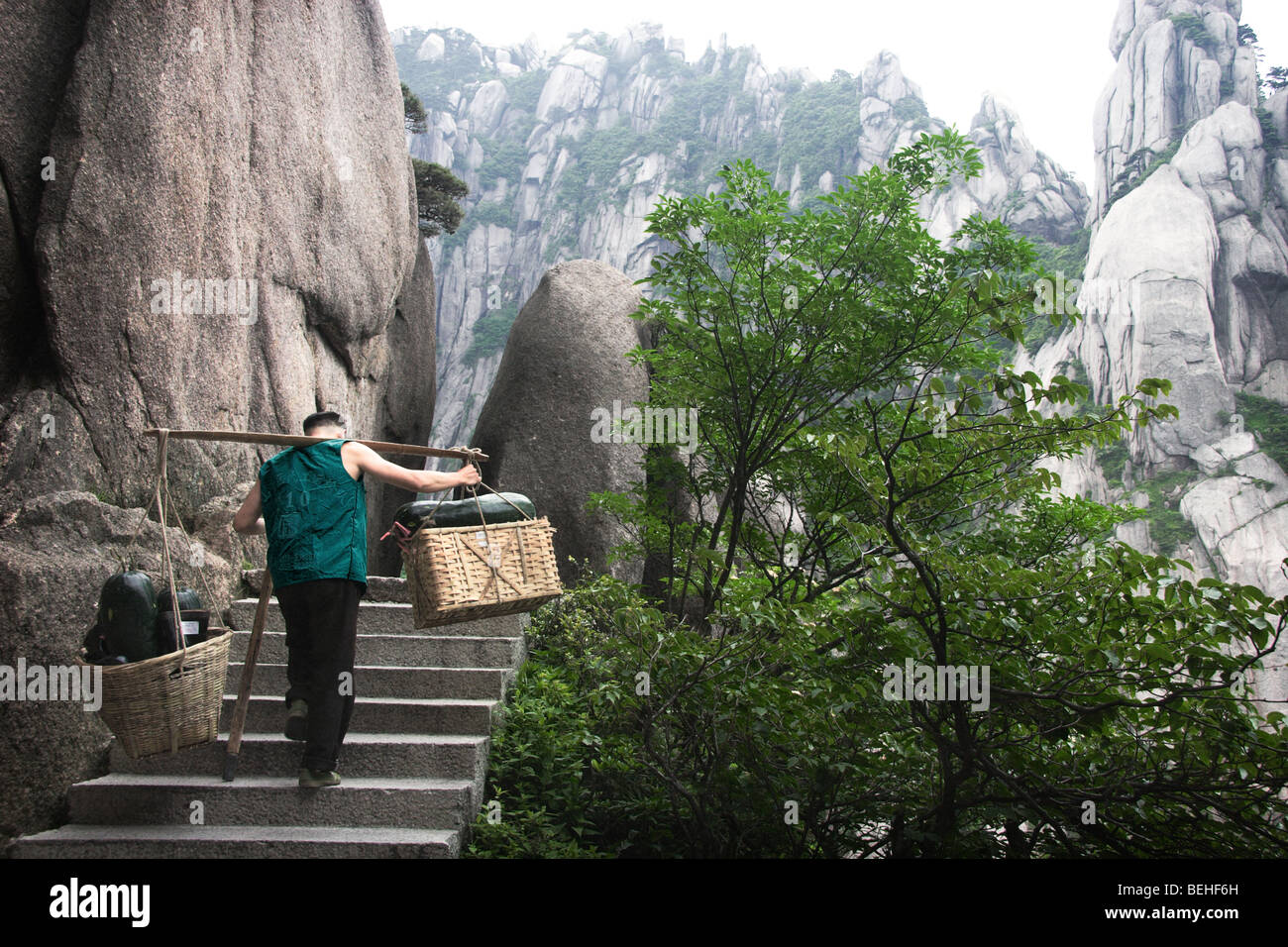 Huang mountain hi-res stock photography and images - Alamy