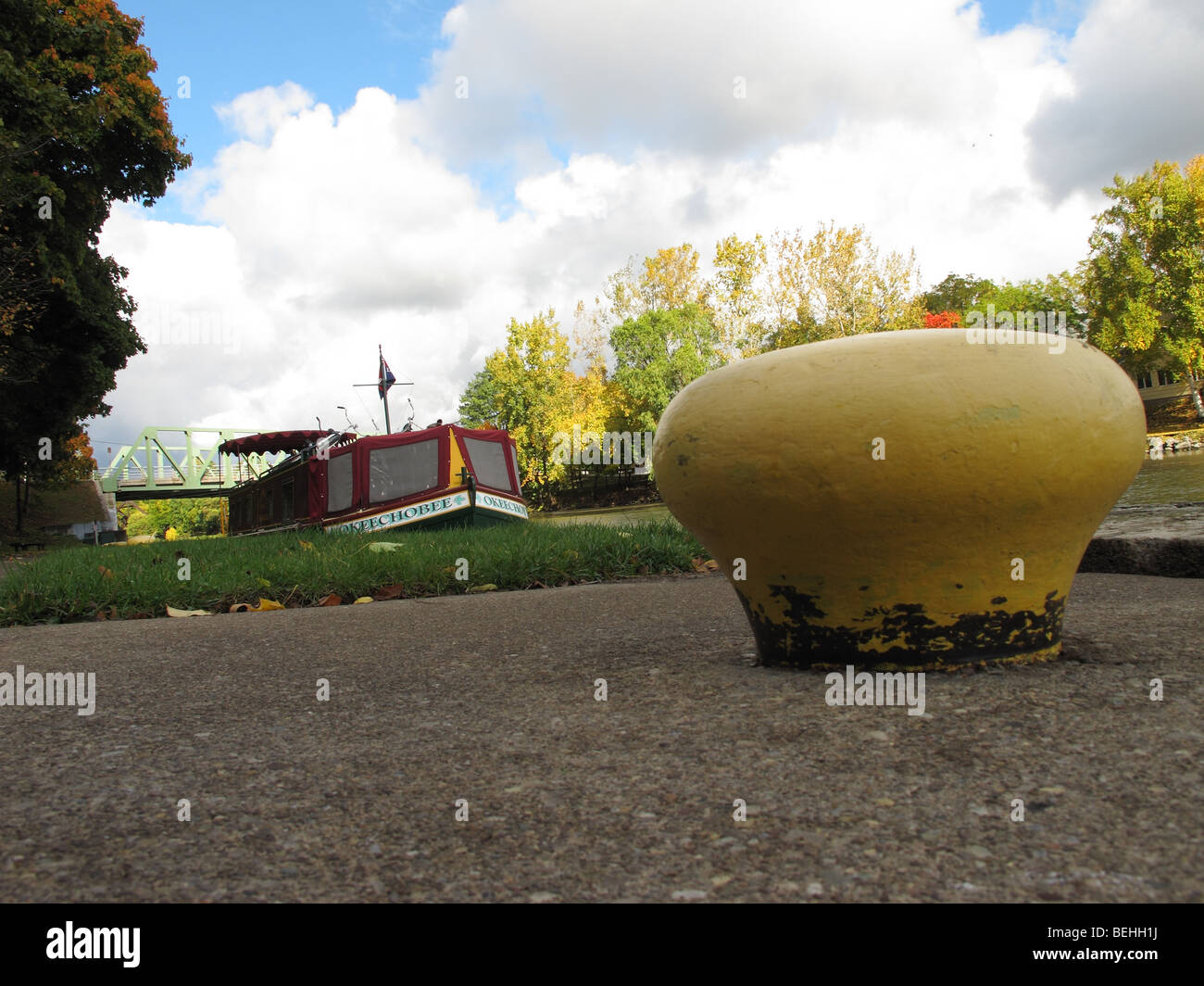 Mooring bollard hi-res stock photography and images - Alamy