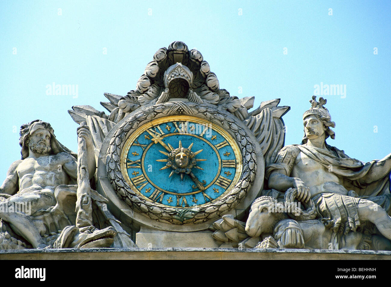 clock chateau de versailles Stock Photo - Alamy