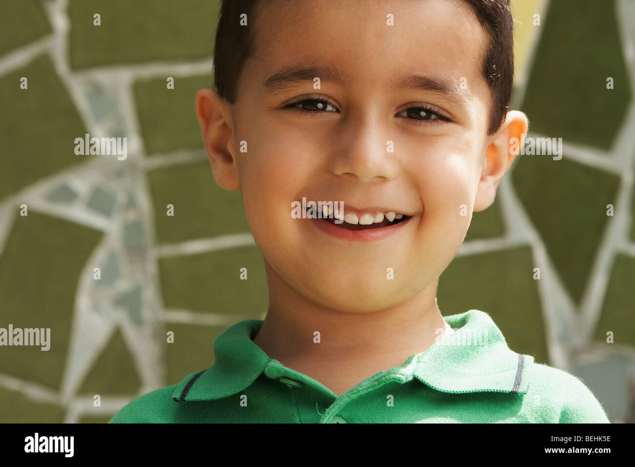 Portrait of a boy smiling Stock Photo - Alamy