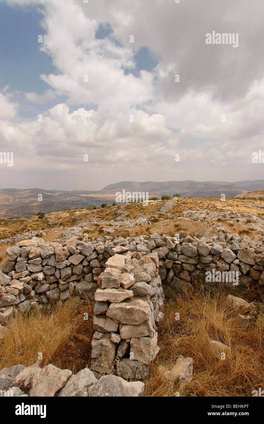 Mount ebal hi-res stock photography and images - Alamy