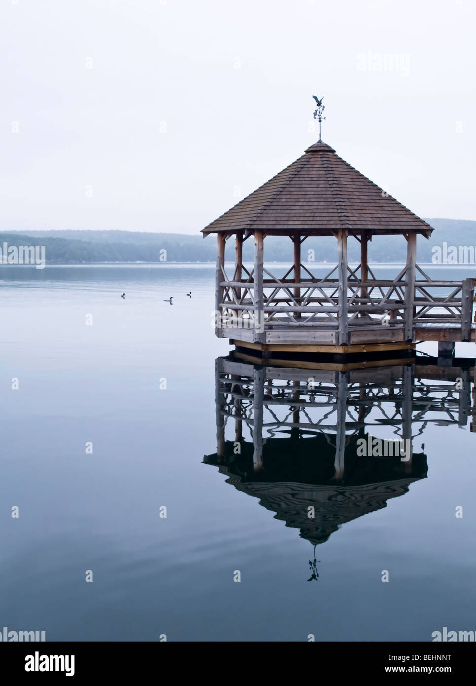 Gazebo lake hi-res stock photography and images - Alamy