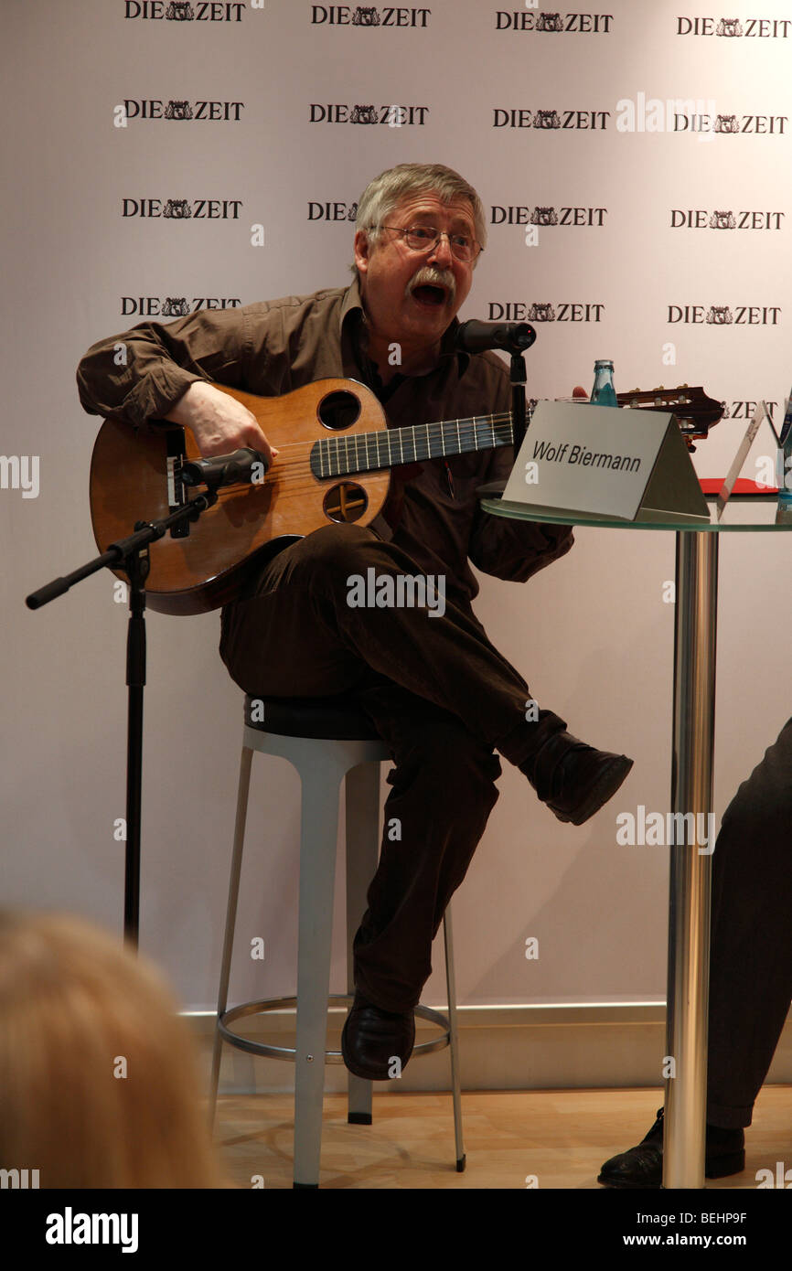An interview with Wolf Biermann at the book fair 2009 in Leipzig ...