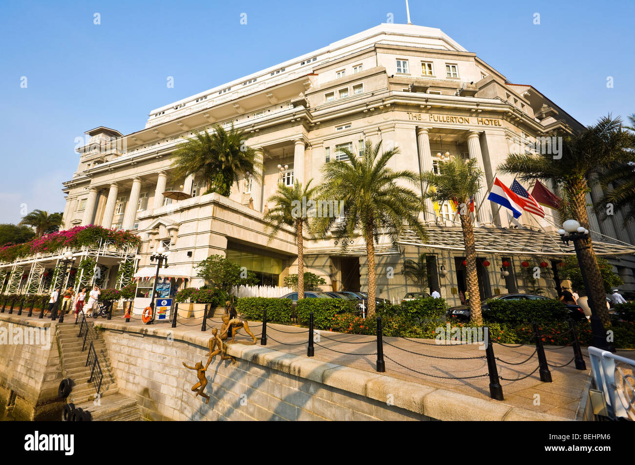 Singapore, Fullerton Hotel, entrance Stock Photo - Alamy