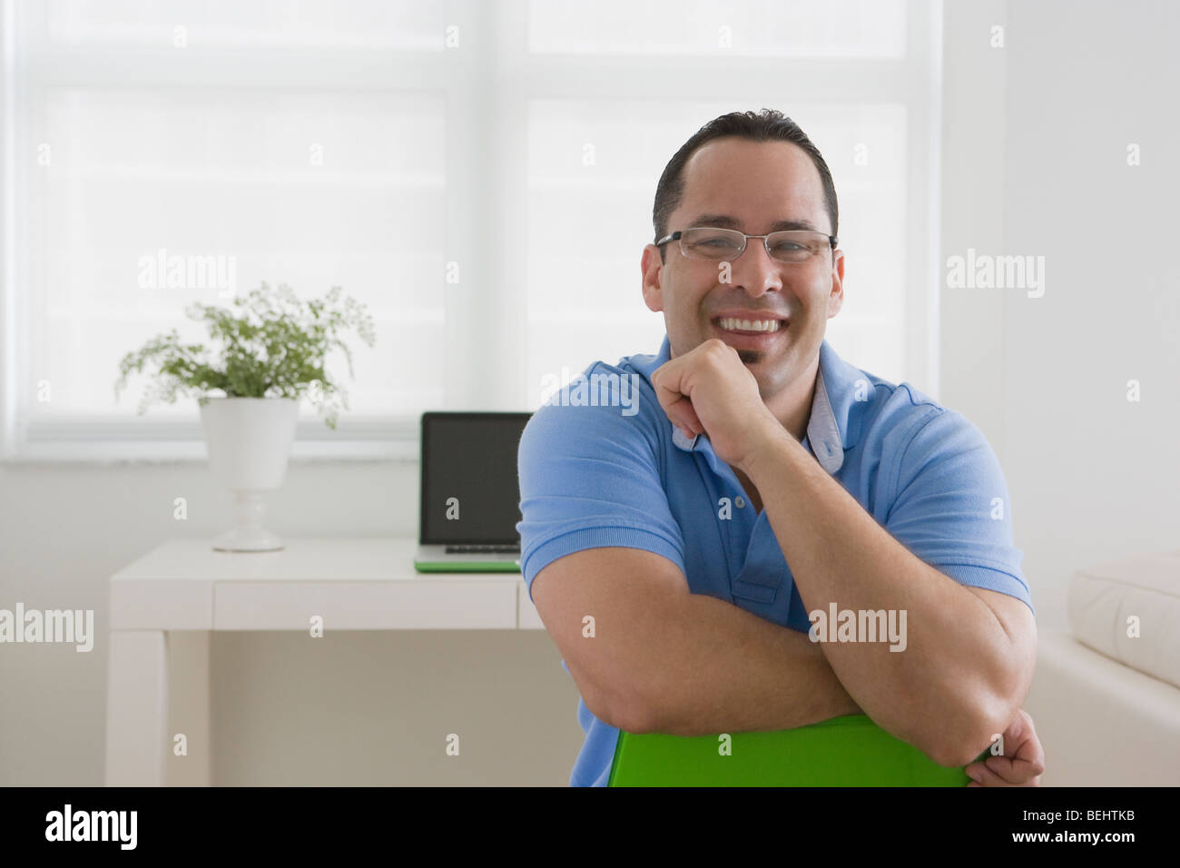 Portrait of a man smiling Stock Photo - Alamy