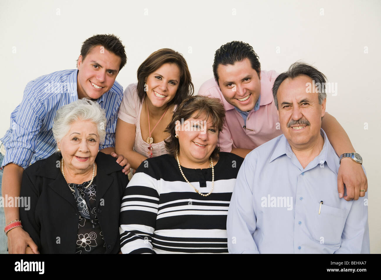 Portrait of a family smiling Stock Photo - Alamy