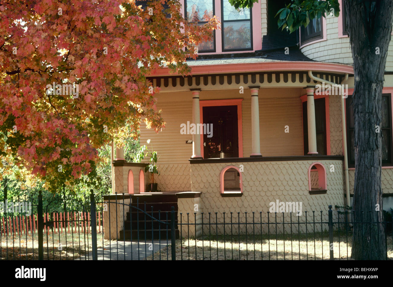 Colorful victorian house hi-res stock photography and images - Alamy