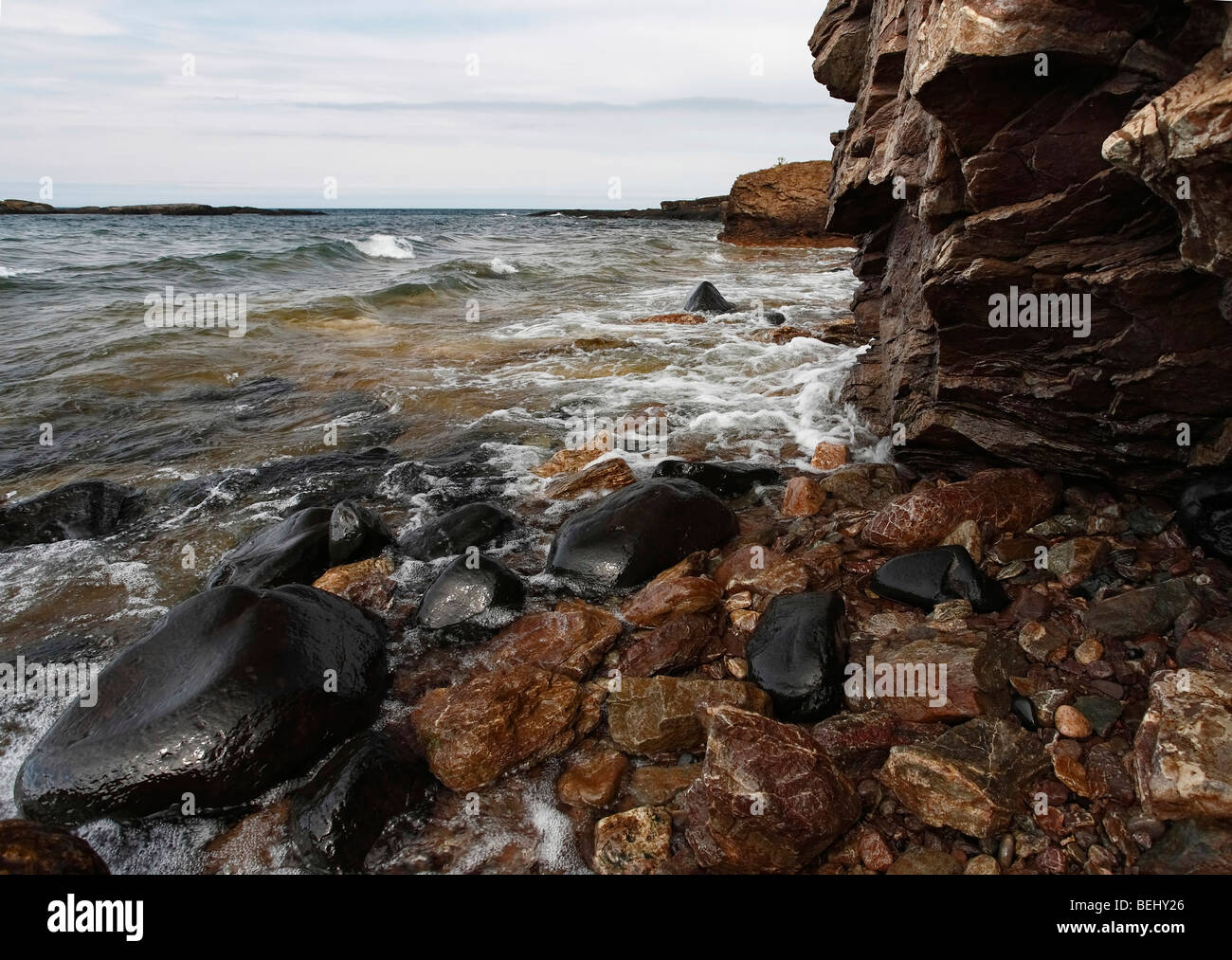 Cliff reef hi-res stock photography and images - Alamy