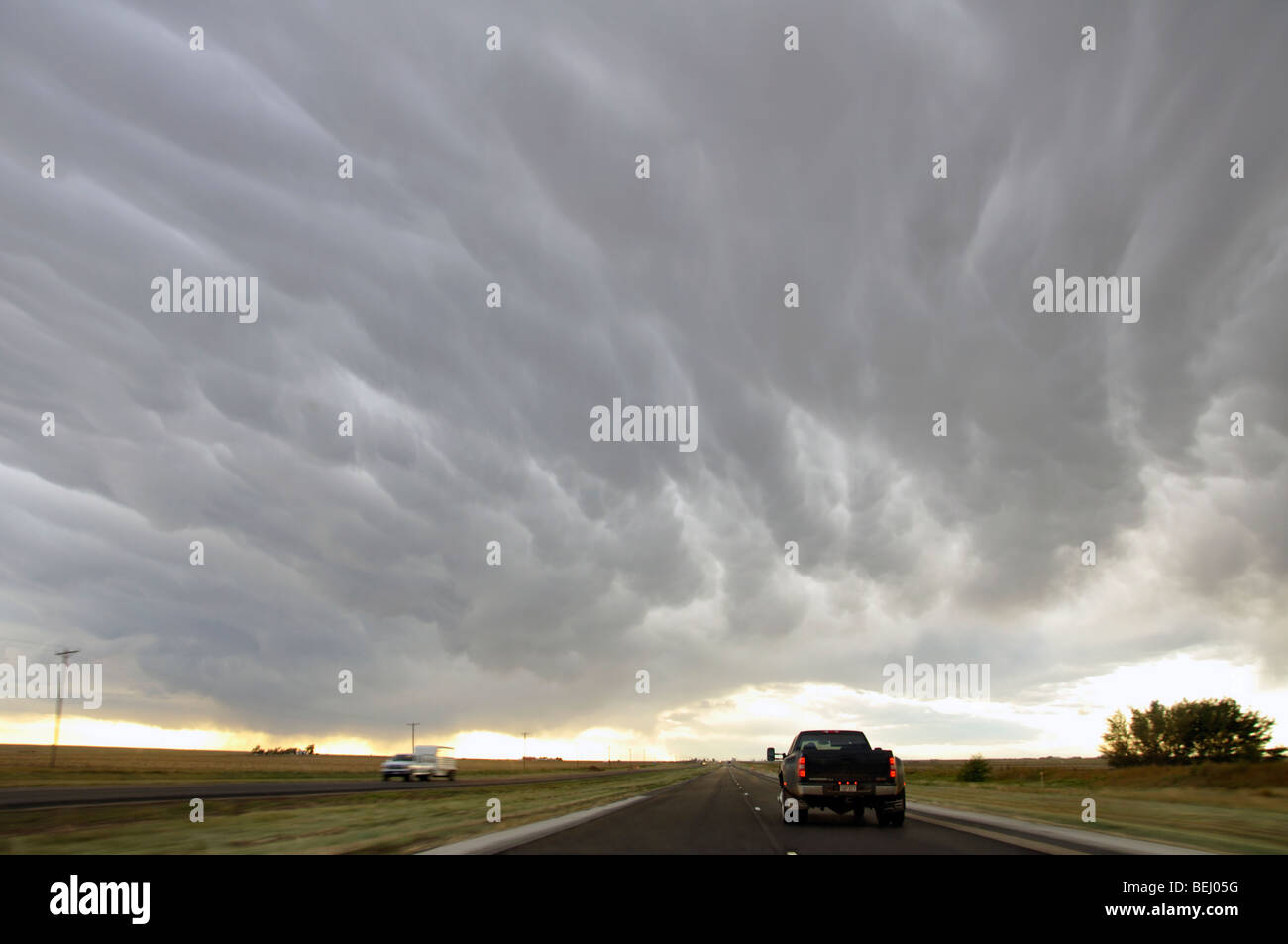 Anvil clouds hi-res stock photography and images - Alamy