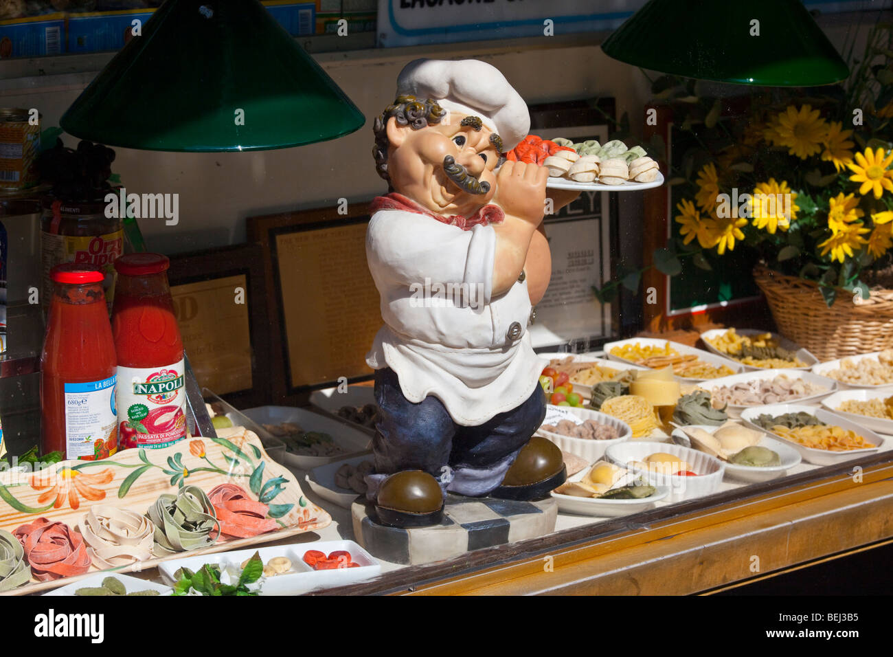 Pasta store usa hi-res stock photography and images - Alamy